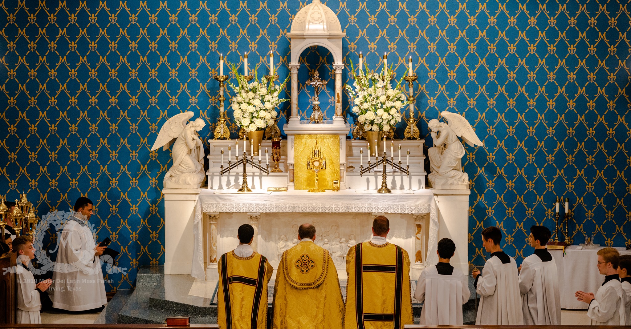 Holy Mass ~ Holding Up the World - Catholic Finer Femininity